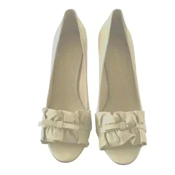Enzo Angiolini | Shoes | Vintage Enzo Angiolini Leather Creame Heels ...